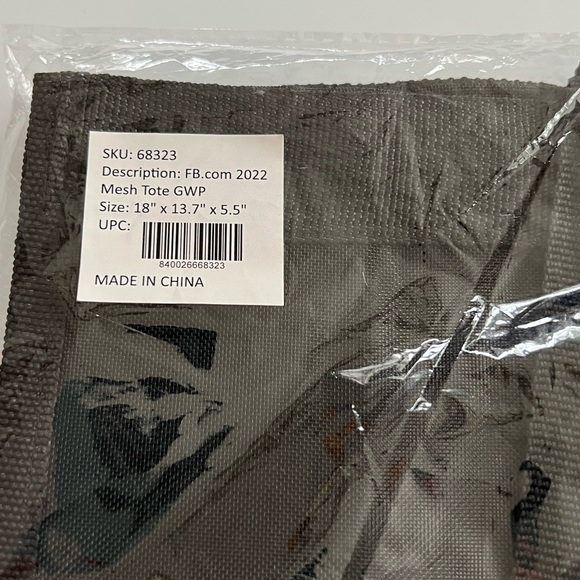 Fenty Beauty | Bags | New Fenty Beauty Fenty Skin By Rihanna Large ...